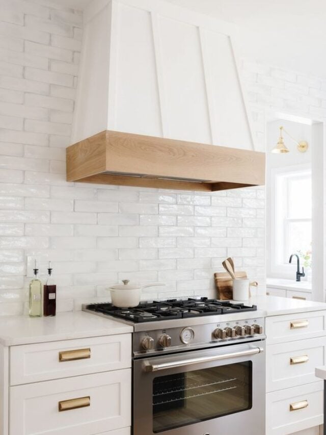 40 FARMHOUSE RANGE HOOD IDEAS - Nikki's Plate 40 FARMHOUSE RANGE HOOD IDEAS - Nikki's Plate
