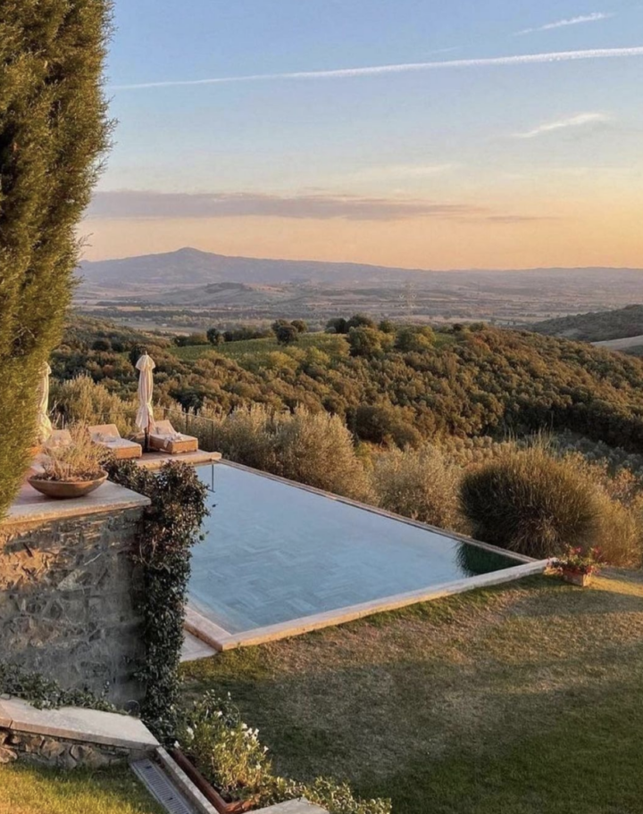 20 Beautiful Hillside Pool Ideas with Retaining Walls - Nikki's Plate