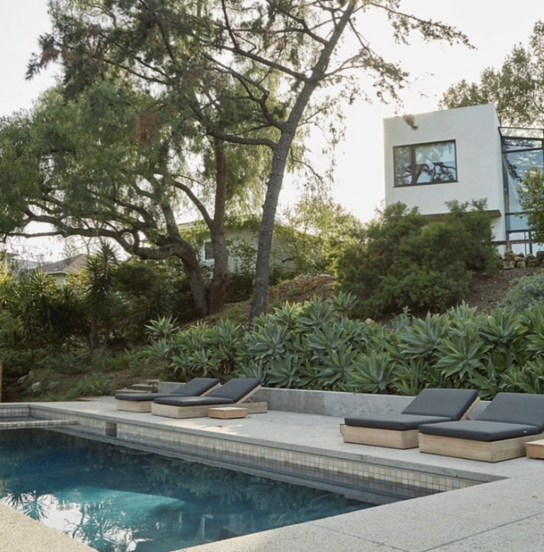 20 Beautiful Hillside Pool Ideas with Retaining Walls - Nikki's Plate