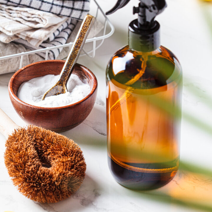 Natural Window and Glass Cleaner Recipe - Nikki's Plate