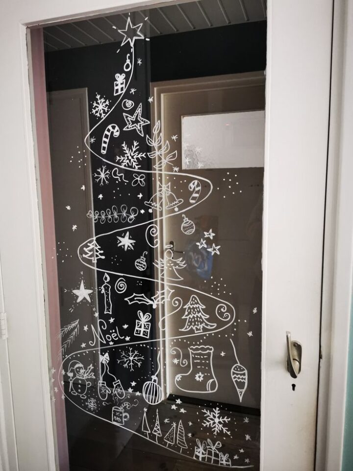 30 Cute Christmas Window Painting Ideas - Nikki's Plate