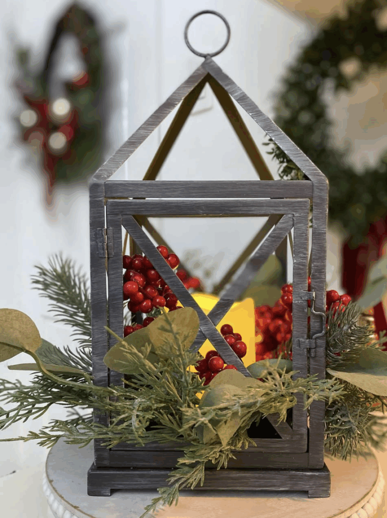 30 Pretty Christmas Lantern Ideas to Brighten Your Holiday Home