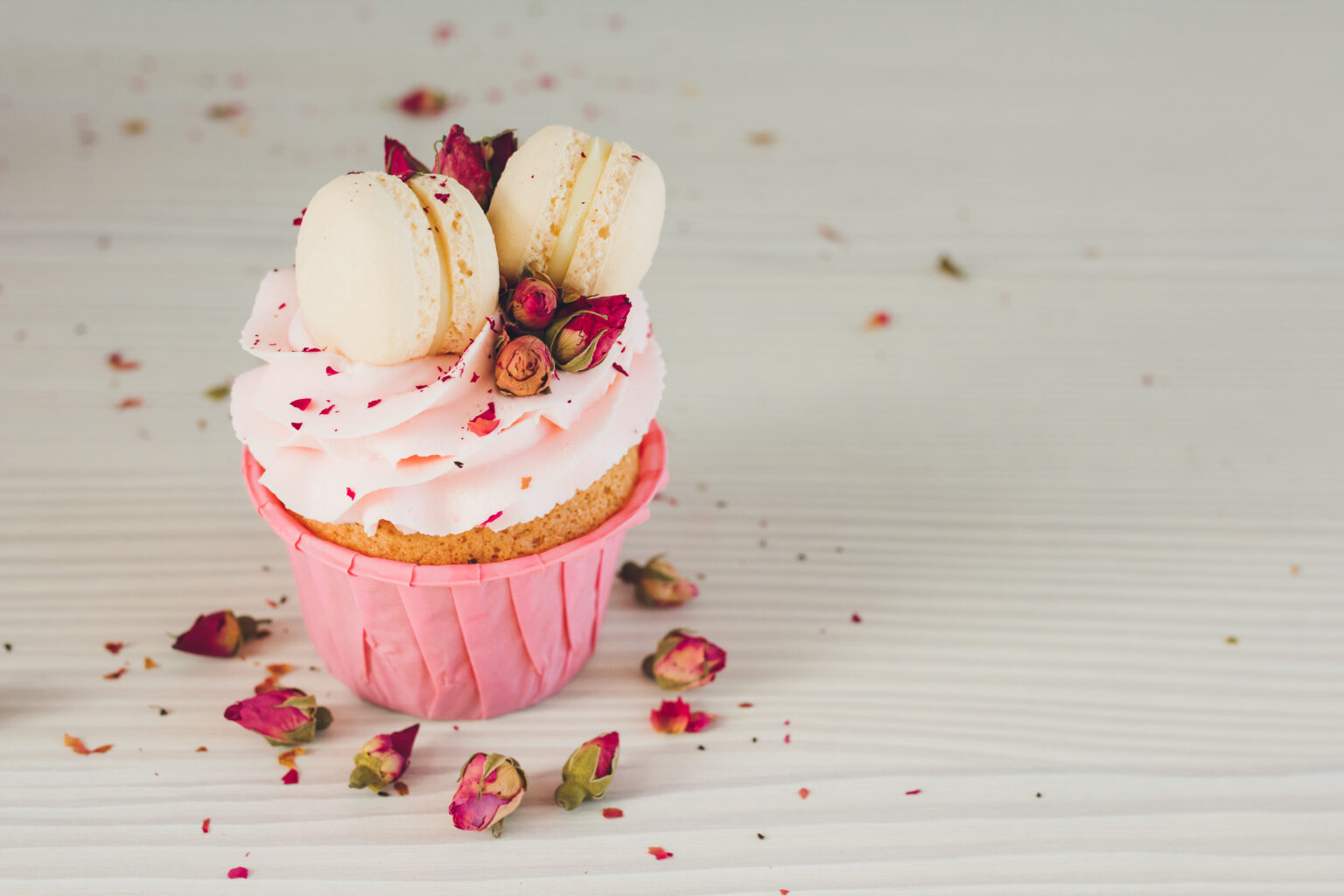 Pink Macaroon Cupcakes - Nikki's Plate