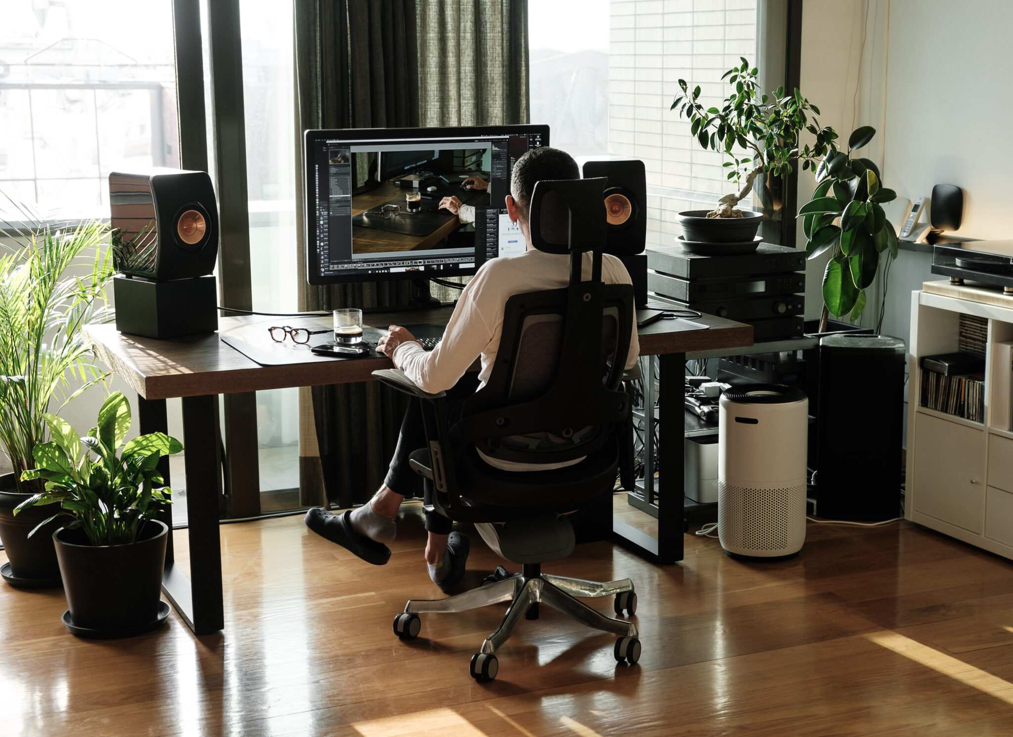 Cozy and Ergonomic Desk Setup for a Home Coder - Nikki's Plate