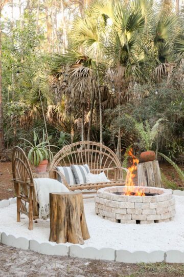 30 Rustic Fire Pit Ideas for a Cozy Backyard (DIY + Budget Friendly)