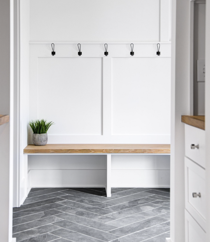 30 Mudroom Bench Ideas for a Cozy and Organized Home